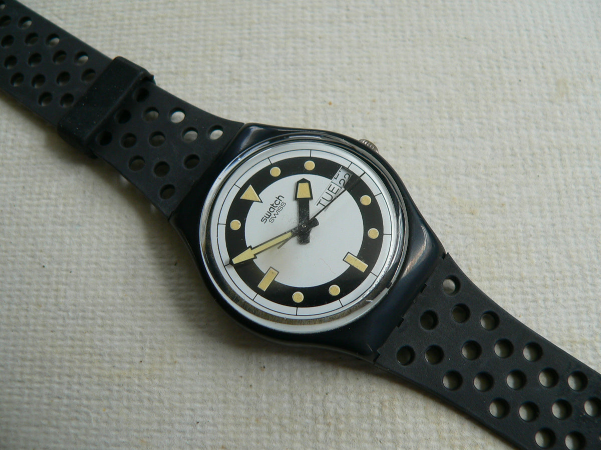 Black Divers GB704 – swatchandbeyond.com